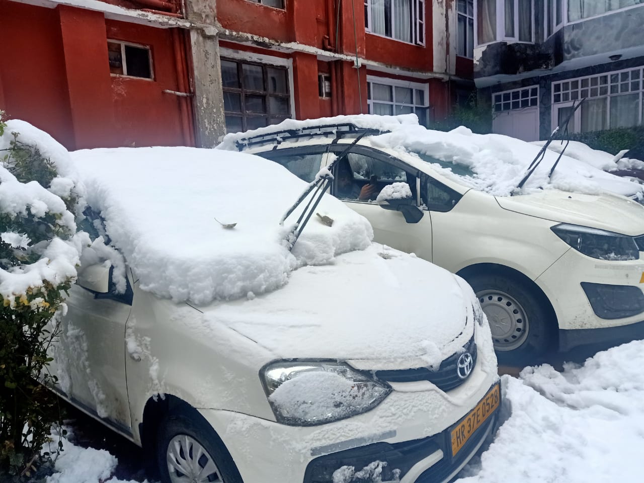 taxi service – AMAN TRAVEL HOUSE